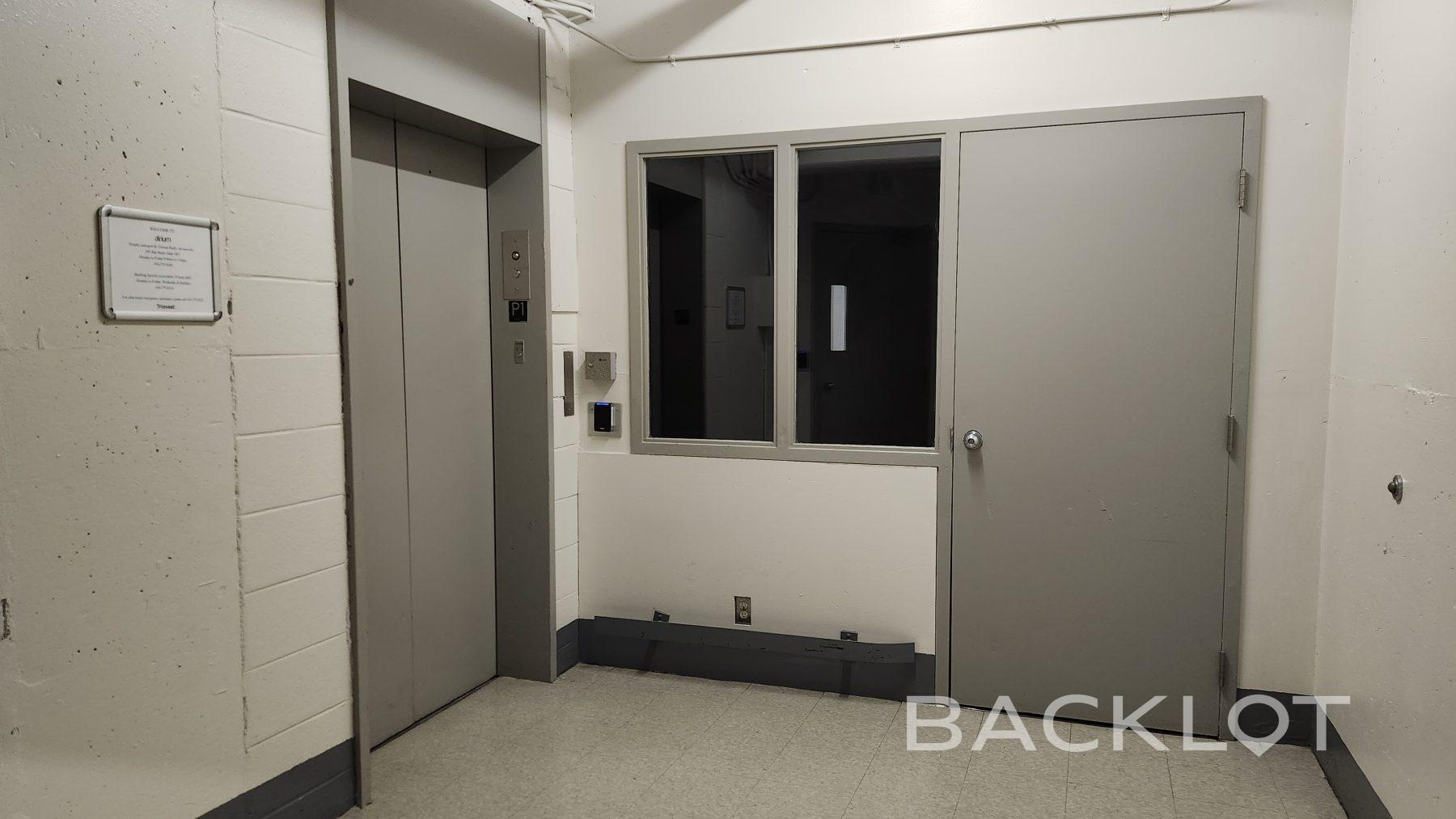 595 Bay Street (Parking/Transportation) - Backlot