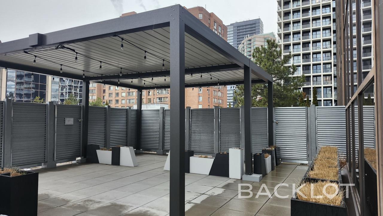 595 Bay Street FL 10 (Roofs) - Backlot
