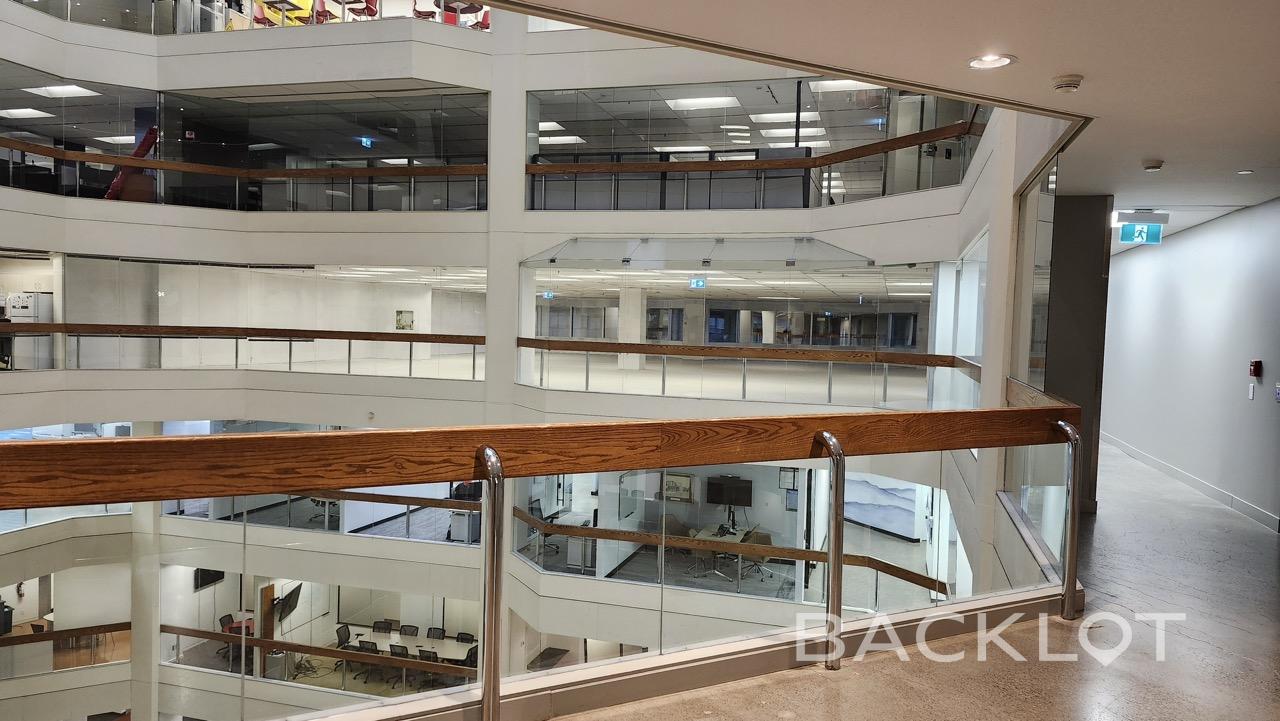 595 Bay Street FL 8 (Industrial) - Backlot