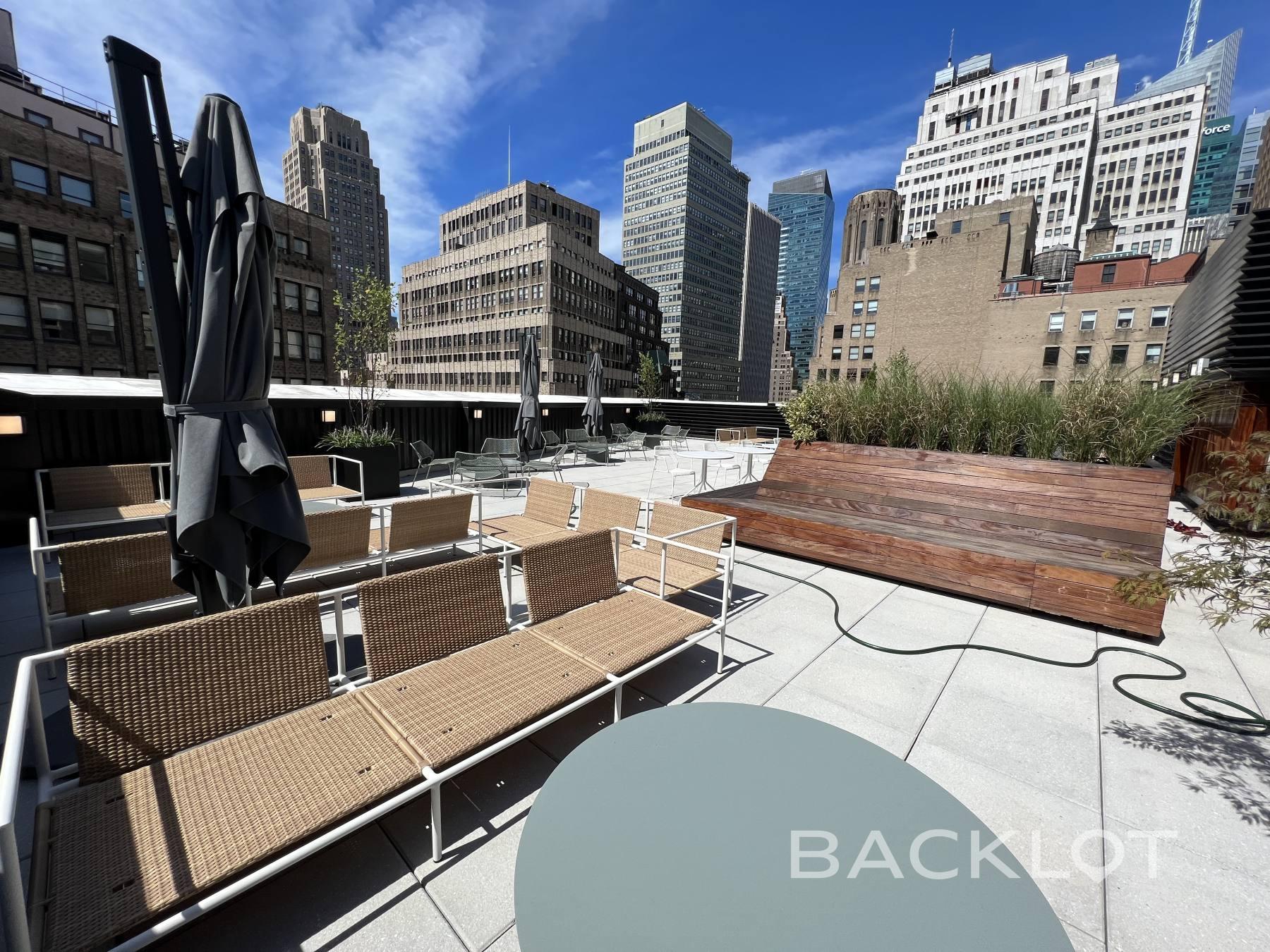 1370 Broadway (Roofs) - Backlot