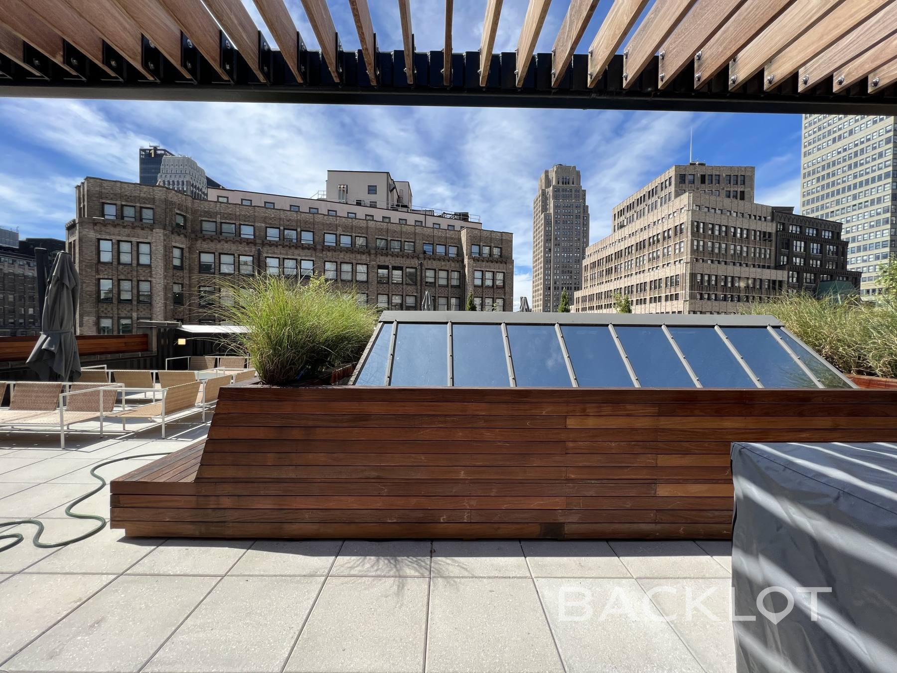 1370 Broadway (Roofs) - Backlot