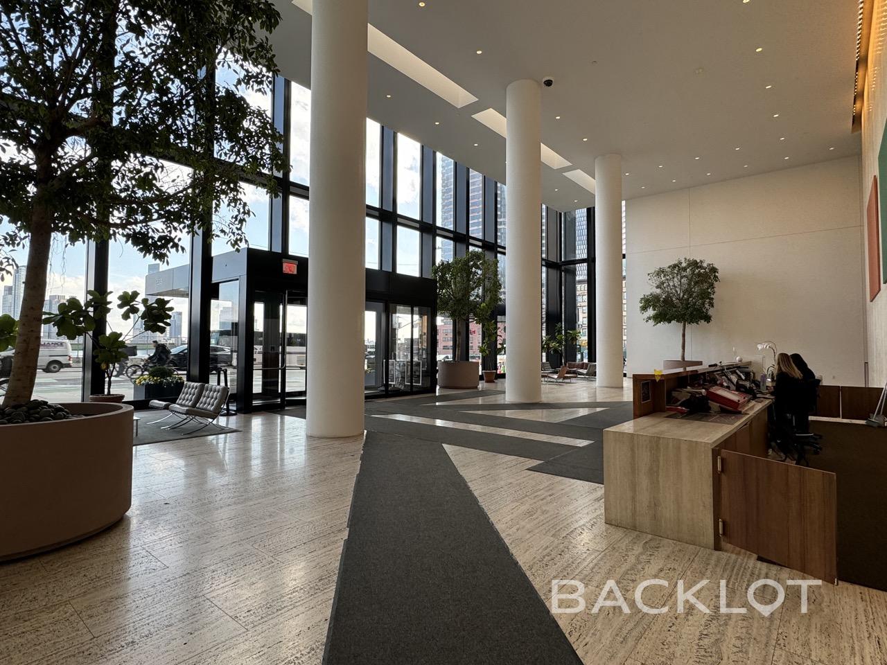685 1st Avenue (Lobbies) - Backlot