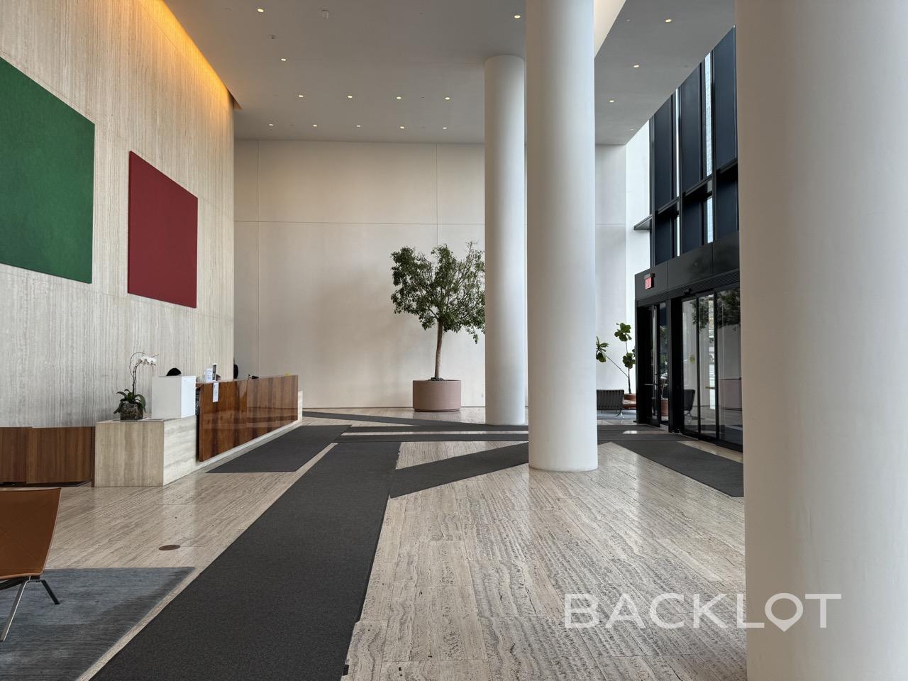 685 1st Avenue (Lobbies) - Backlot