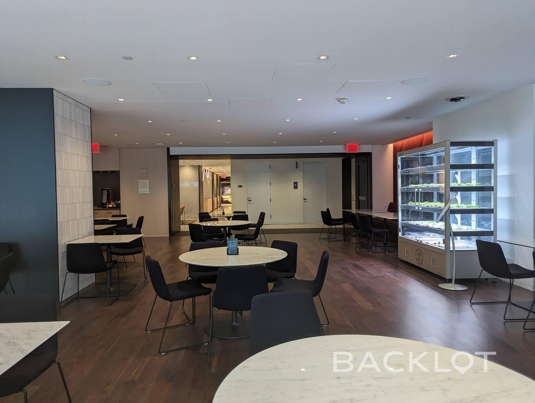 730 3rd Avenue (Restaurants) - Backlot