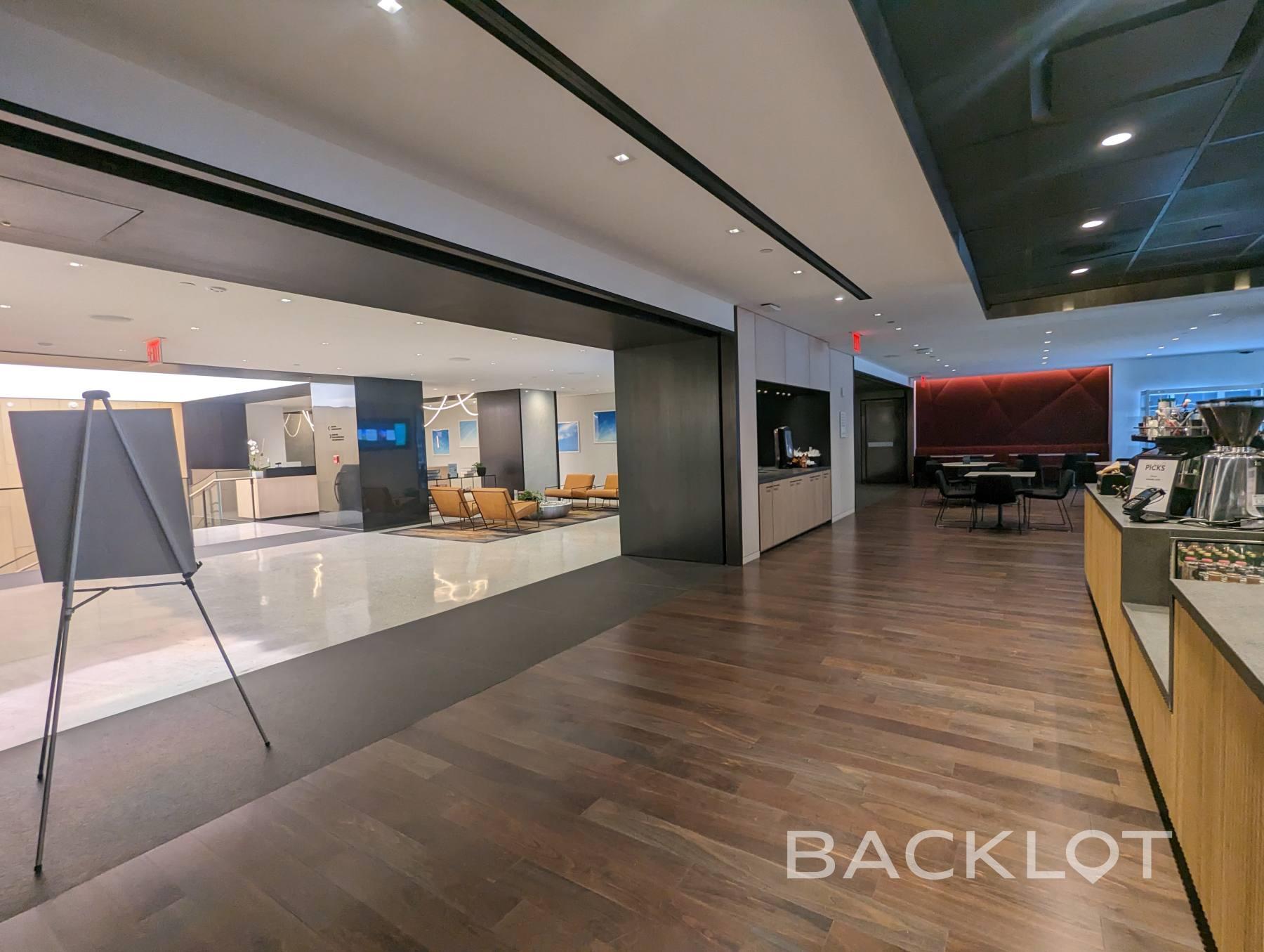 730 3rd Avenue (Restaurants) - Backlot