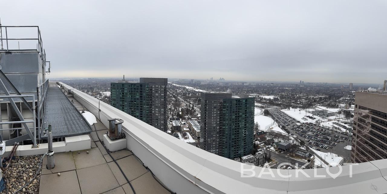 5650 Yonge Street (Roofs) - Backlot