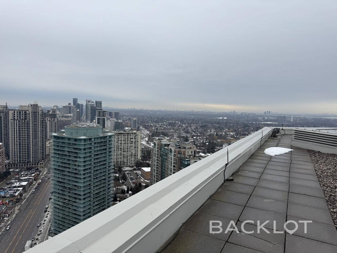5650 Yonge Street (Roofs) - Backlot