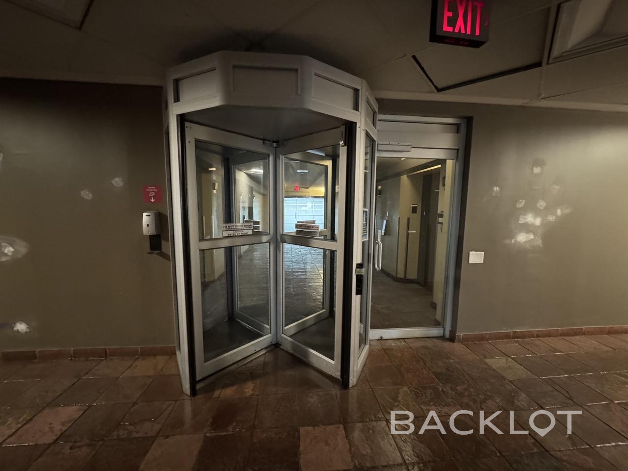 5650 Yonge Street FL 20 (Offices) - Backlot