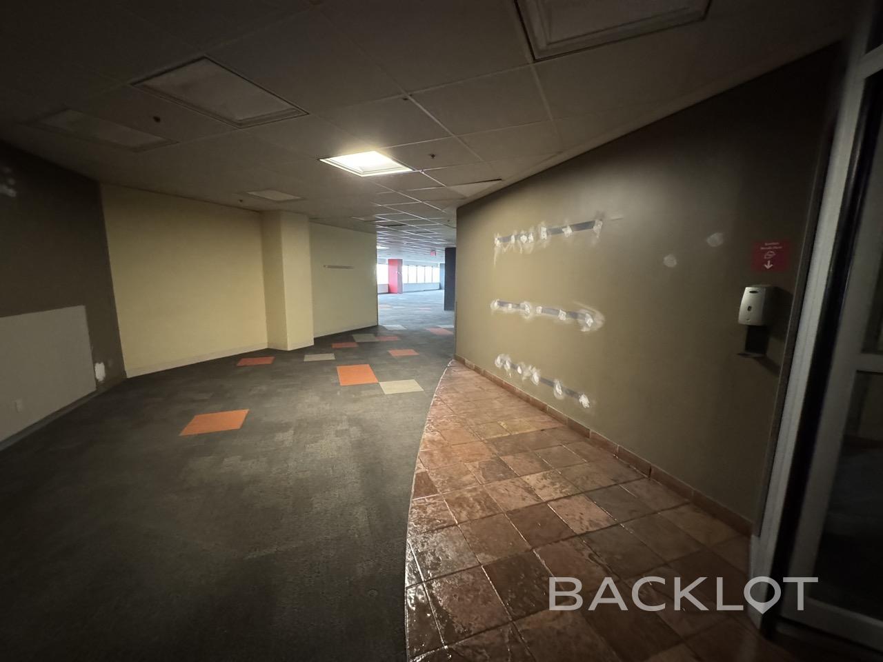 5650 Yonge Street FL 20 (Offices) - Backlot
