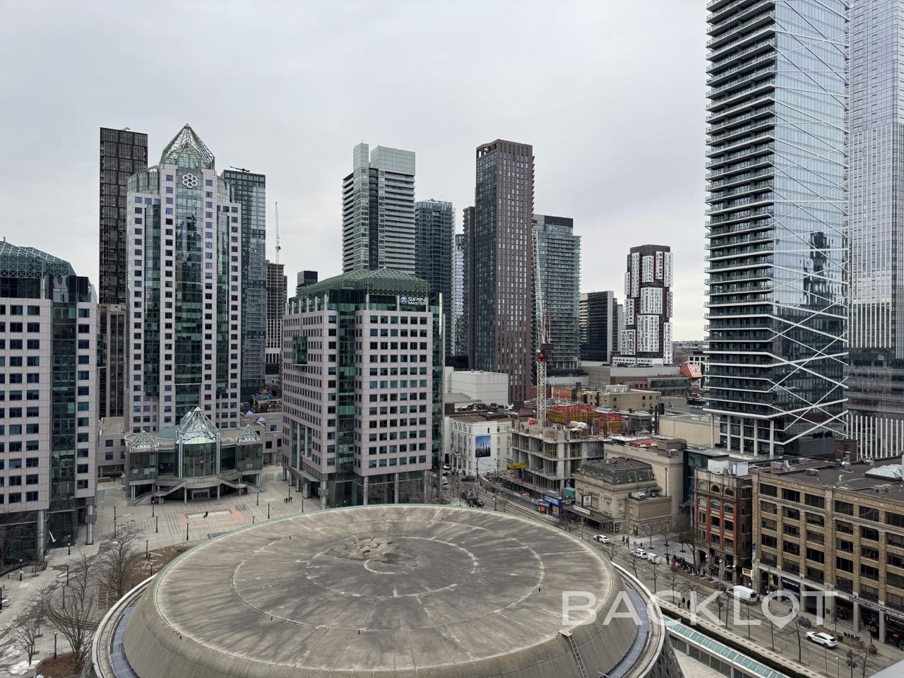 180 Wellington Street West (Roofs) - Backlot