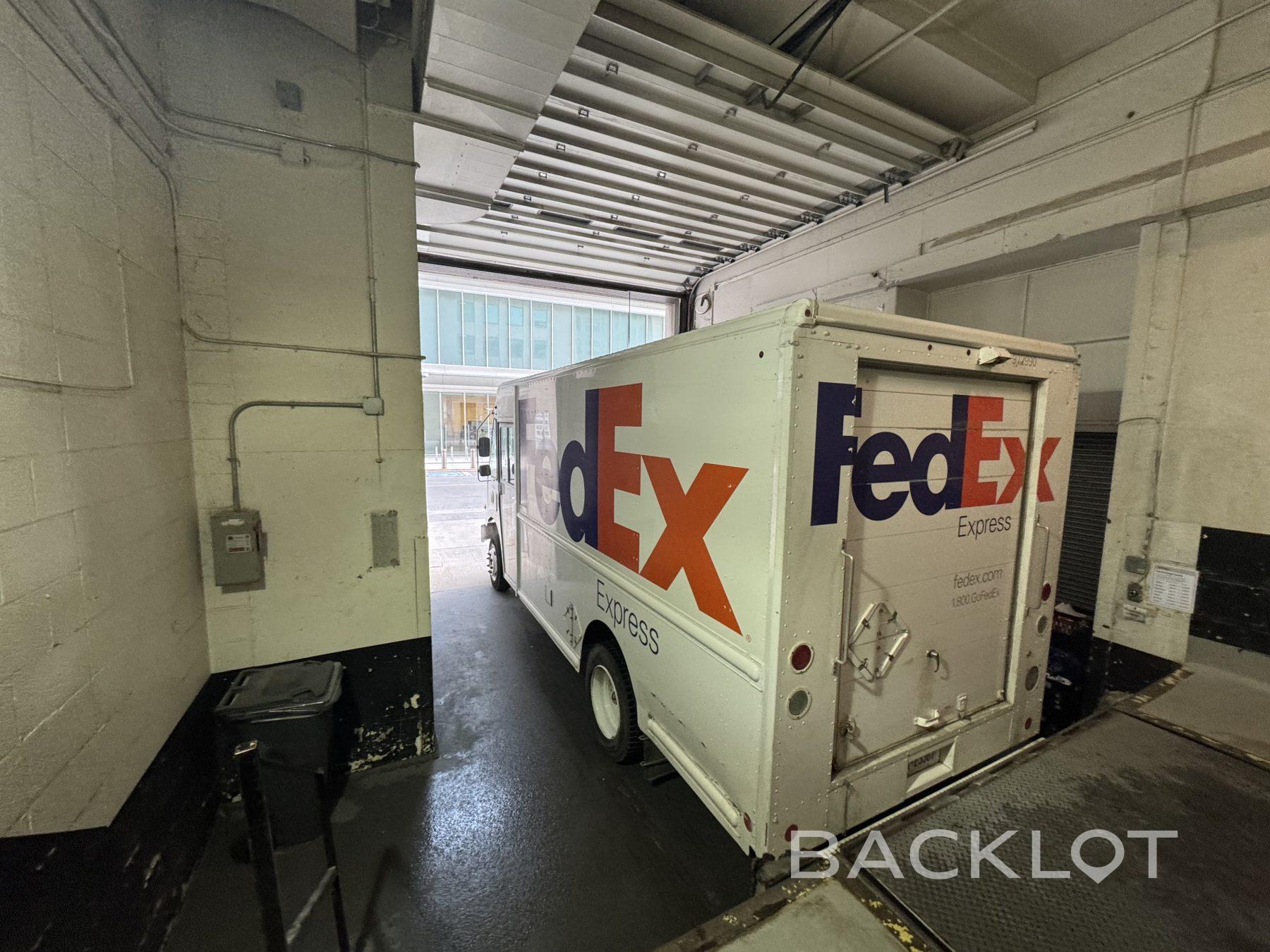 375 University Avenue (Loading Docks) - Backlot