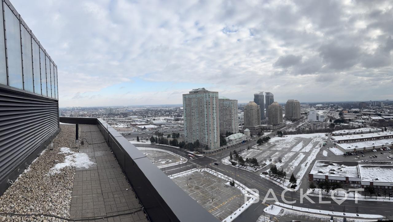 300 Consilium Place (Roofs) - Backlot