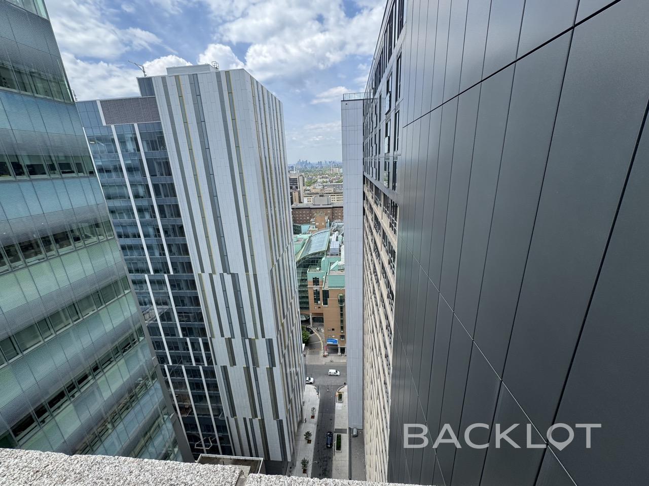 700 Bay Street (Roofs) - Backlot