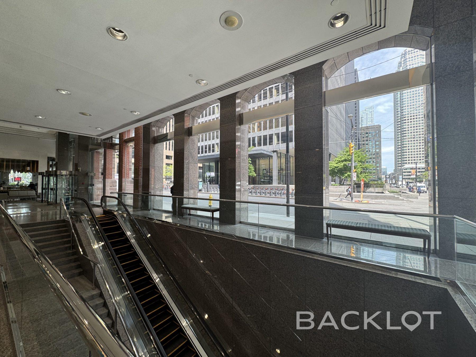 70 York Street (Lobbies) - Backlot