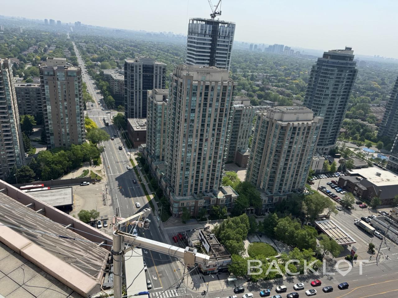 5650 Yonge Street (Roofs) - Backlot